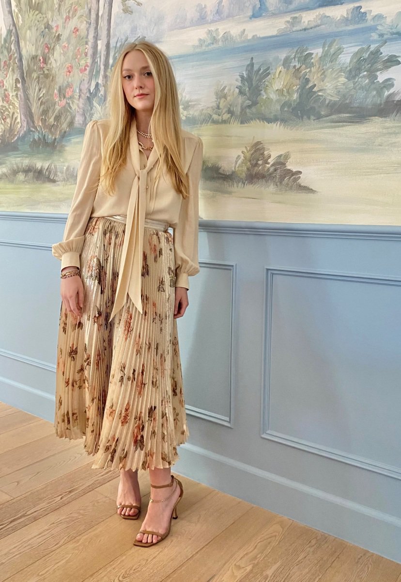 CELINE VIP_220331_DAKOTA_FANNING - Luxina.ID