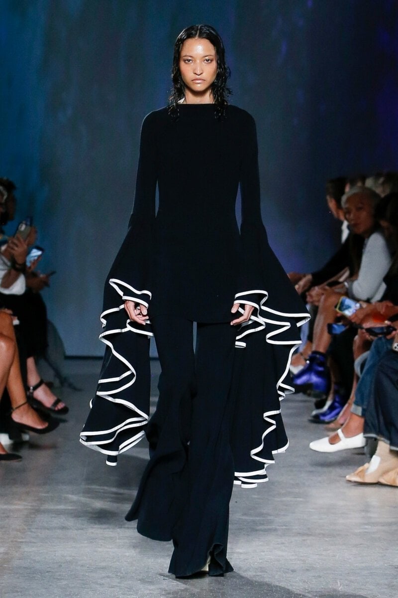 242c70f3475c3eca8c93a64b356474cc_3692 - Luxina.ID