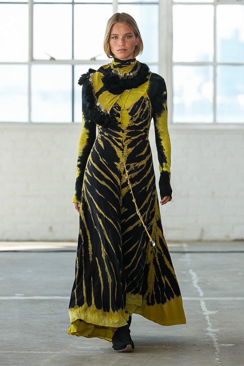 f11f8a37bcad156e18e423cfea0285ca_3725 - Luxina.ID