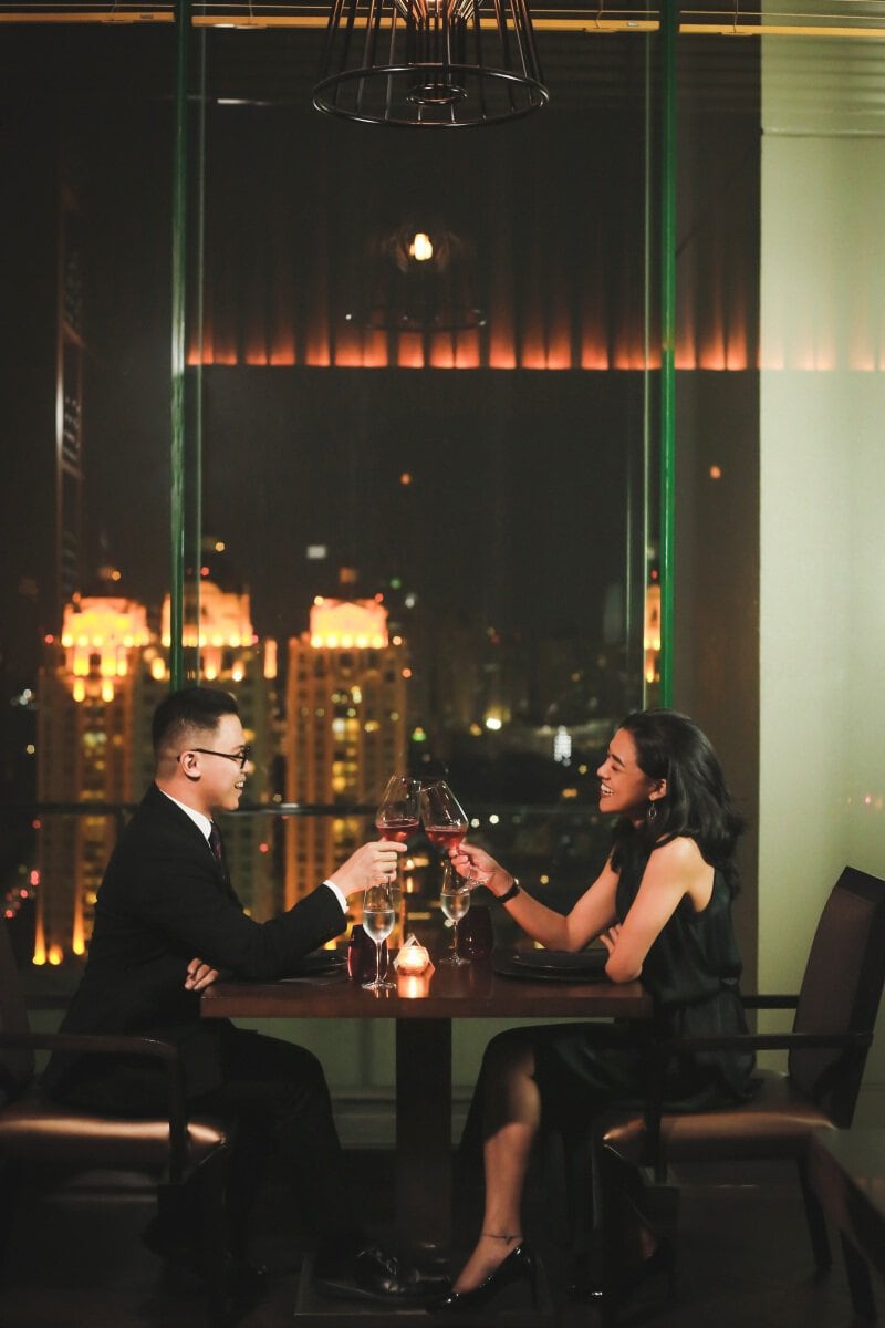 Makan Malam Berdua Di Bawah Langit Yang Romantis - Fairmont Jakarta ...