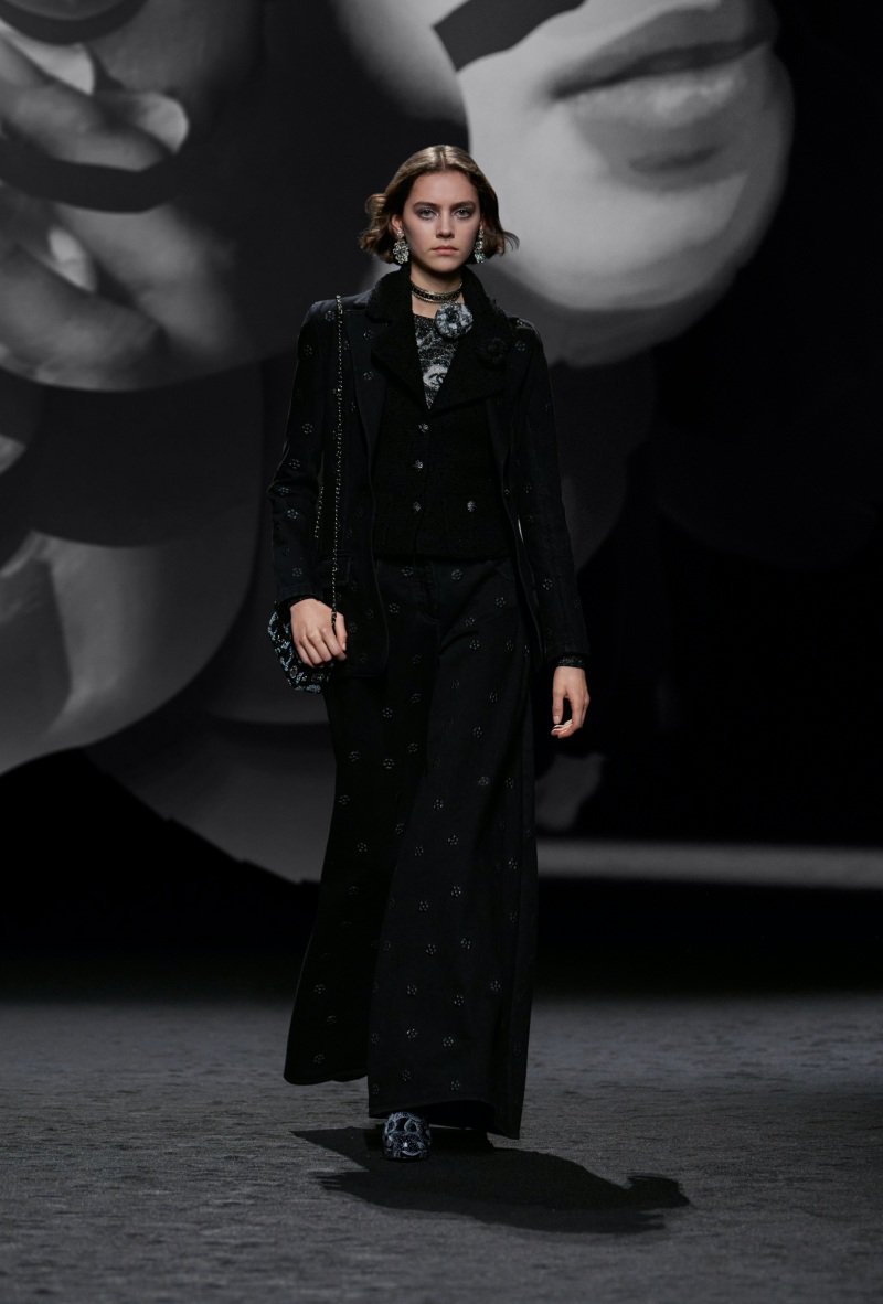 chanel_look-050-fw-2023-24-rtw-HD - Luxina.ID