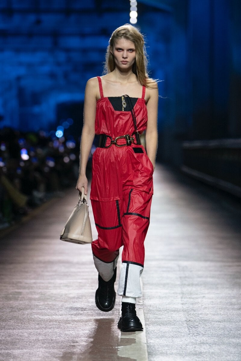 Spektrum Gaya Kpop Hingga Modest Look Yang Sopan - Louis Vuitton Pre-Fall 2023 Seoul - Luxina.ID