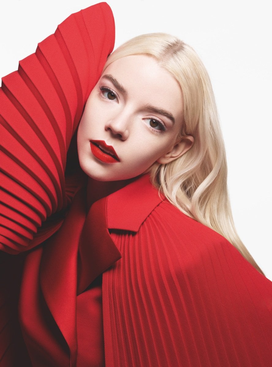 Anya Taylor-Joy in Rouge Dior 999 Velvet 1 - Luxina.ID