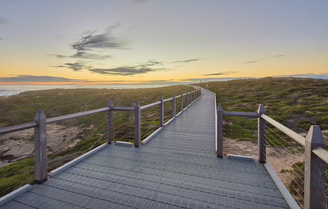 Walking trails - Luxina.ID