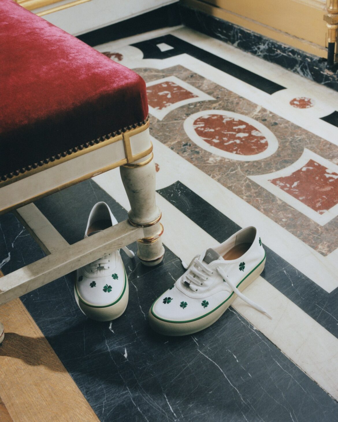 DIOR SUMMER 2026 COLLECTION_VISUELS_STILL LIFE_ VERSAILLES BY JEAN ...